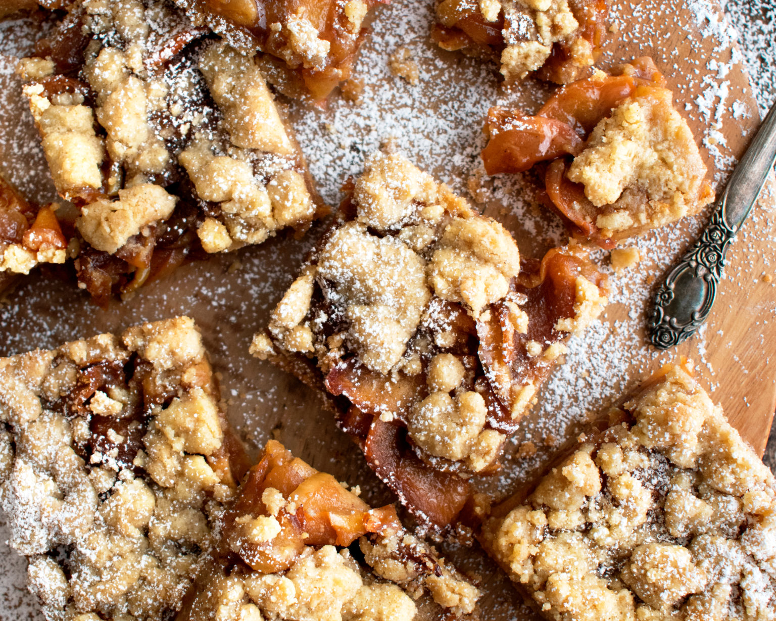 Caramelized Cinnamon Apple Crumb Bars - The Original Dish